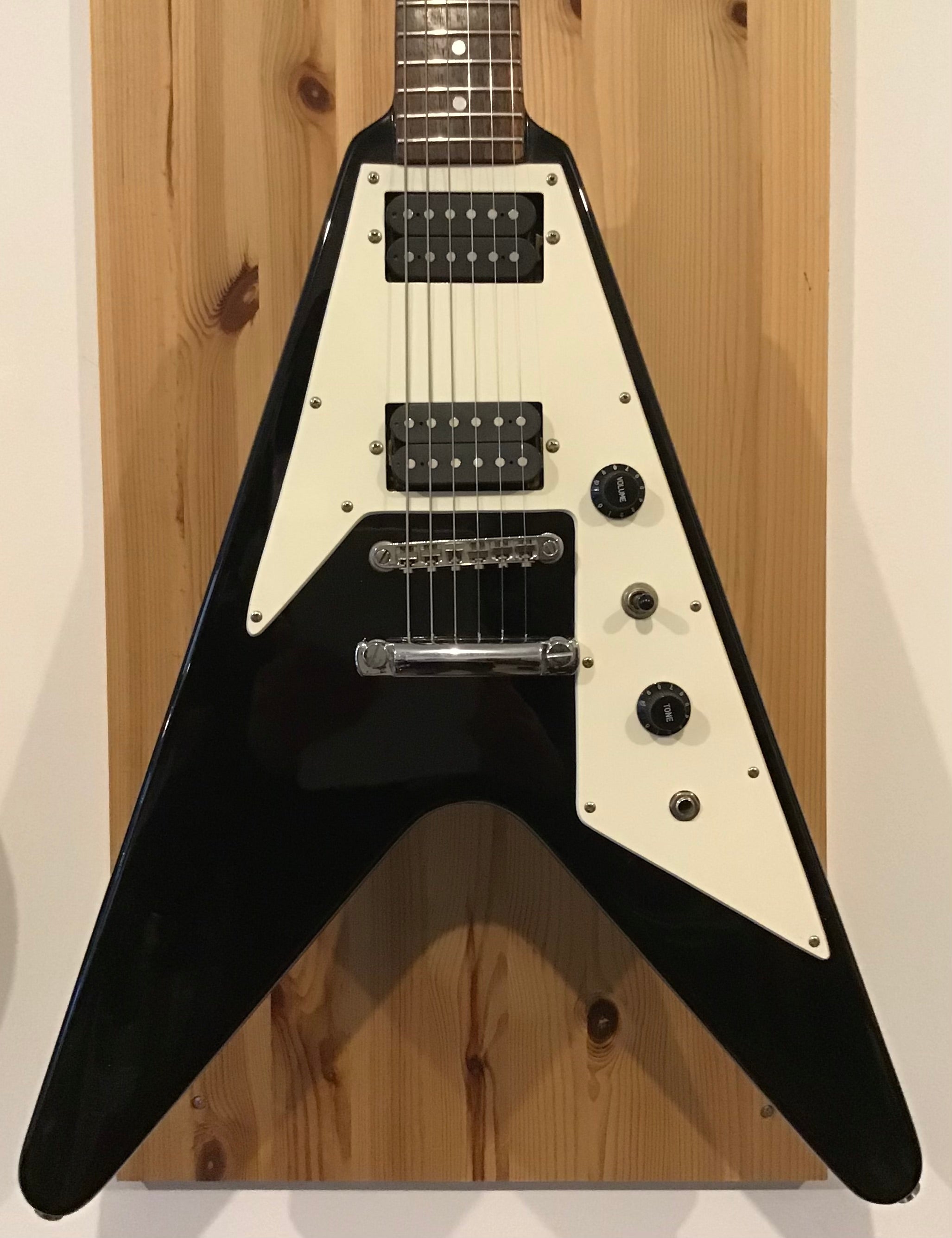 Epiphone Flying V Black MIK S/H (c) – Listers Guitars